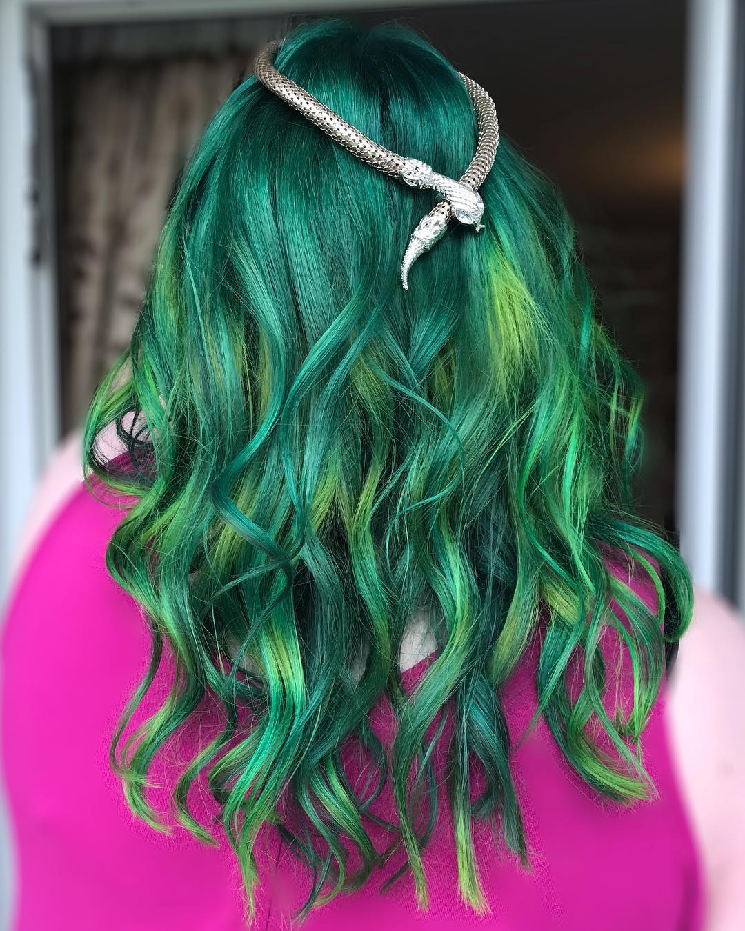 25 Medusa Hair Ideas for a Unique and Striking Look