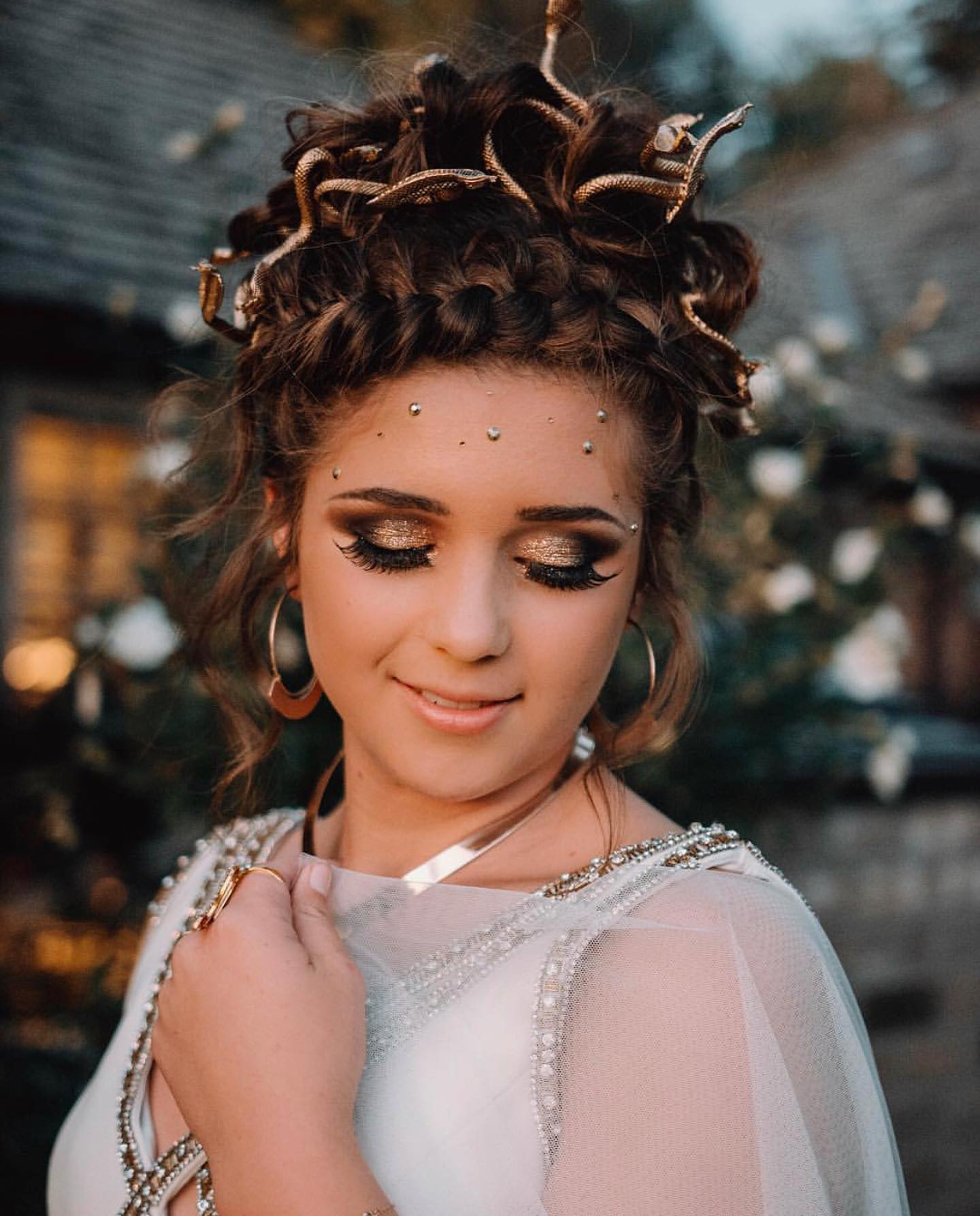 25 Medusa Hair Ideas for a Unique and Striking Look