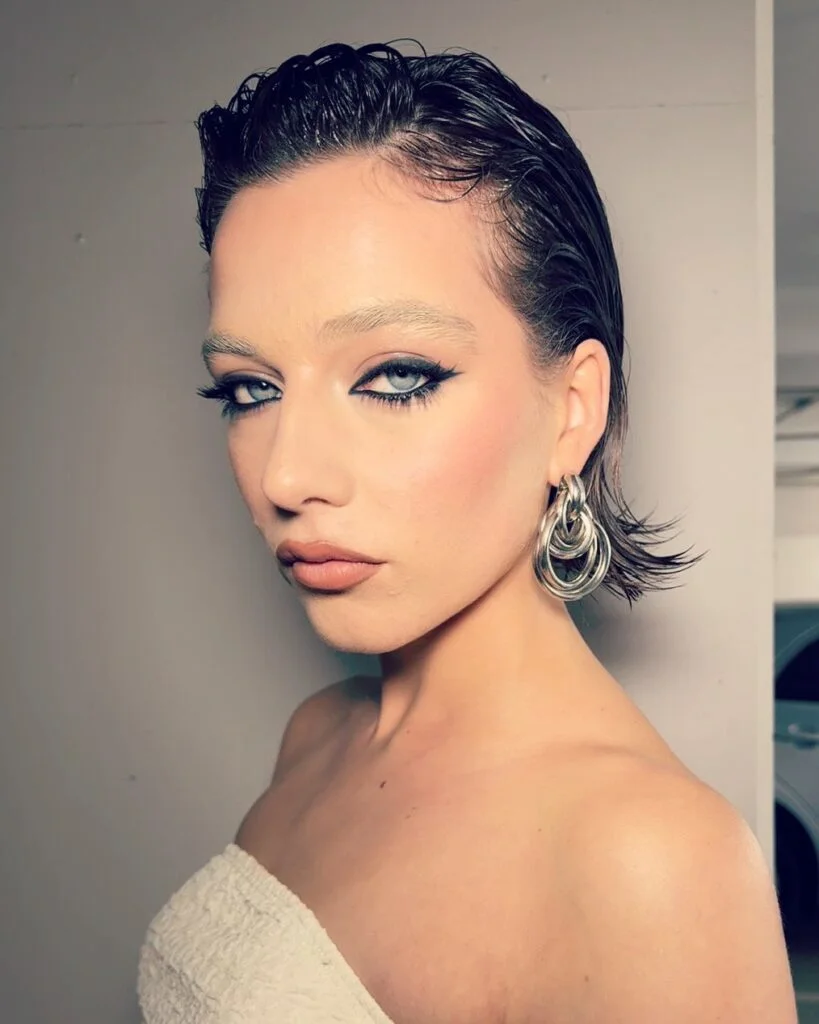 18 Sleek Slicked-Back Short Hair Ideas for a Polished Look