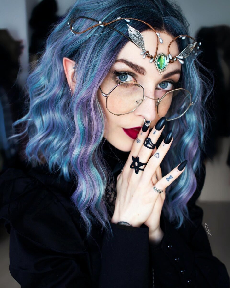 32 Witch Hairstyles Perfect for Halloween or Everyday Style