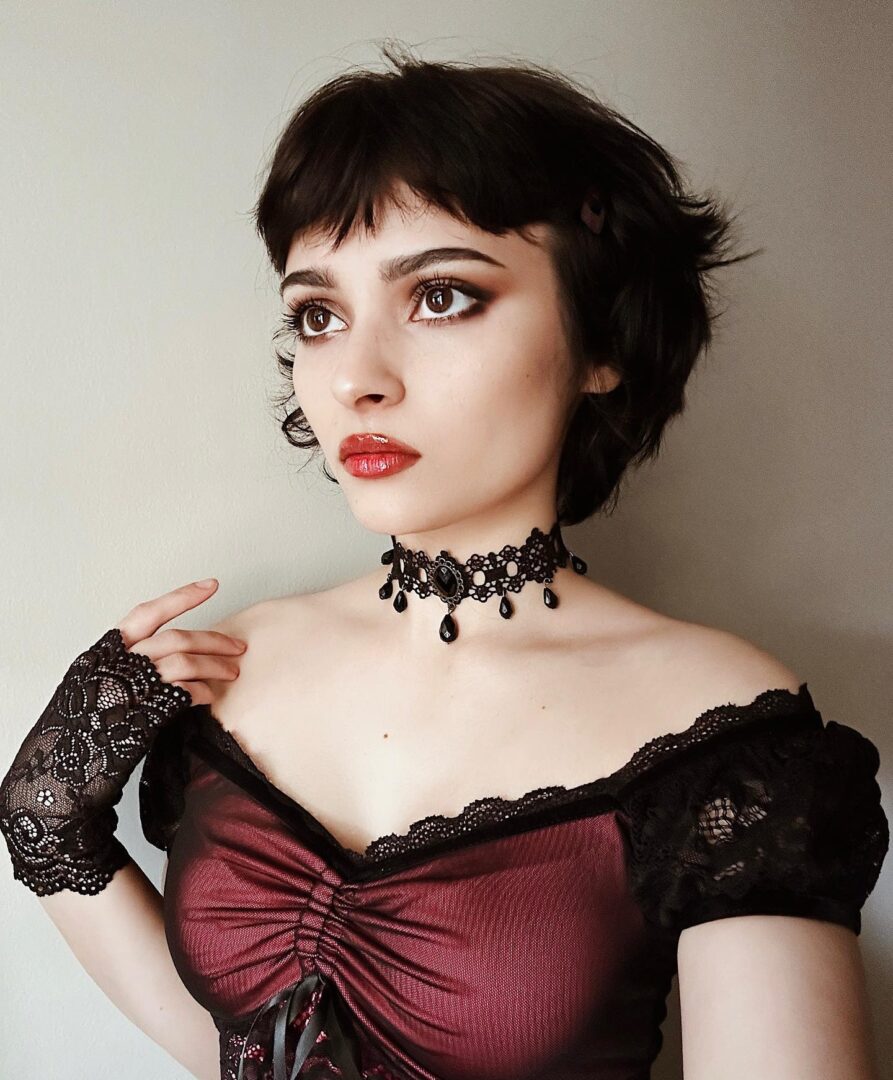 24 Vampire Hairstyles for Women That Are Dark, Glam, and Bold