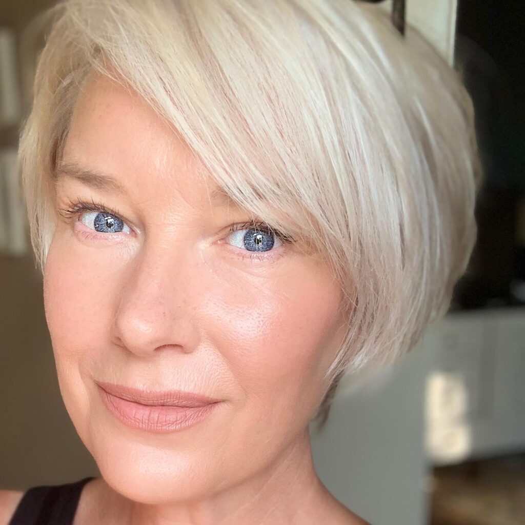 21 Flattering Short Hairstyles for Women Over 50 to Refresh Your Look