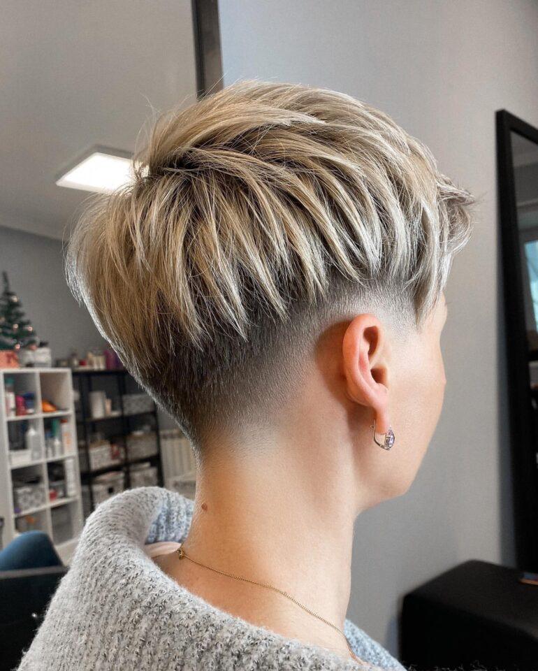 25 Creative Shaved Sides Pixie Cut Haircuts for a Trendy Look
