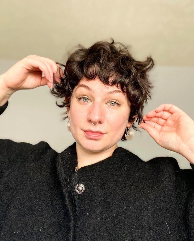 15 Chic Short Curly Hairstyles That Celebrate Natural Texture