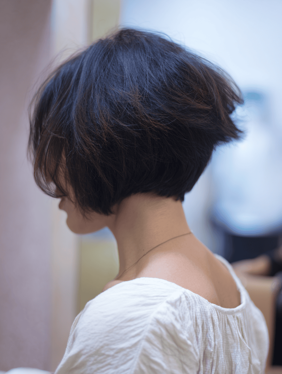 25 Short Layered Bob Hairstyles That Add Volume and Shape